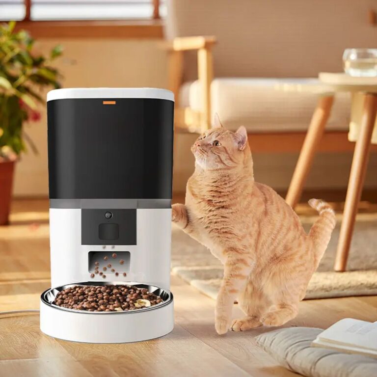 Classic Connected Auto Feeder (20 x 23 x 27cm) – Shop Playpens